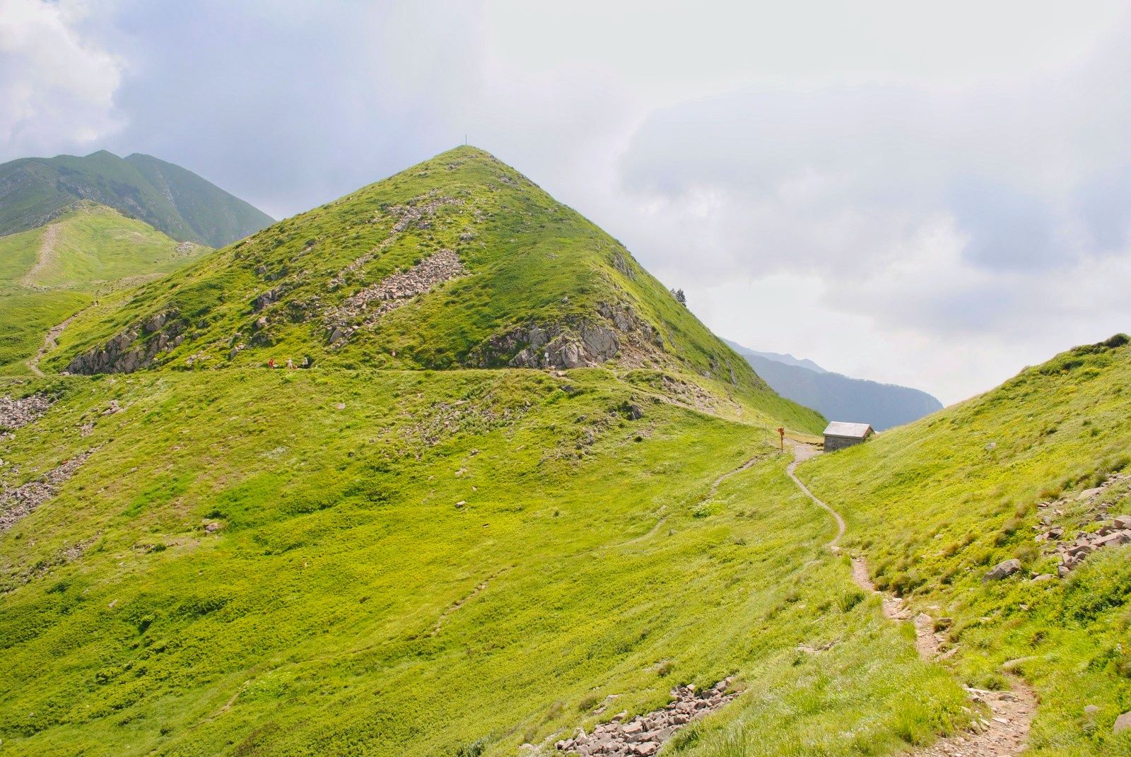 Monte Giovo dal Lago Santo confine tra Emilia Romagna e Toscana