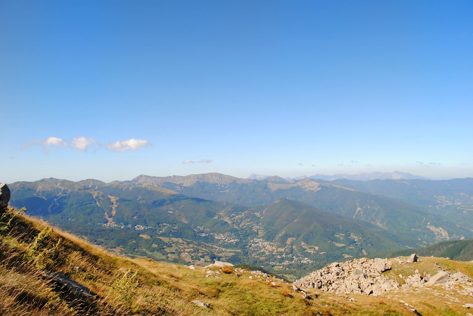 Escursione sul Monte Cimone per visitare la stazione meteo dell ...