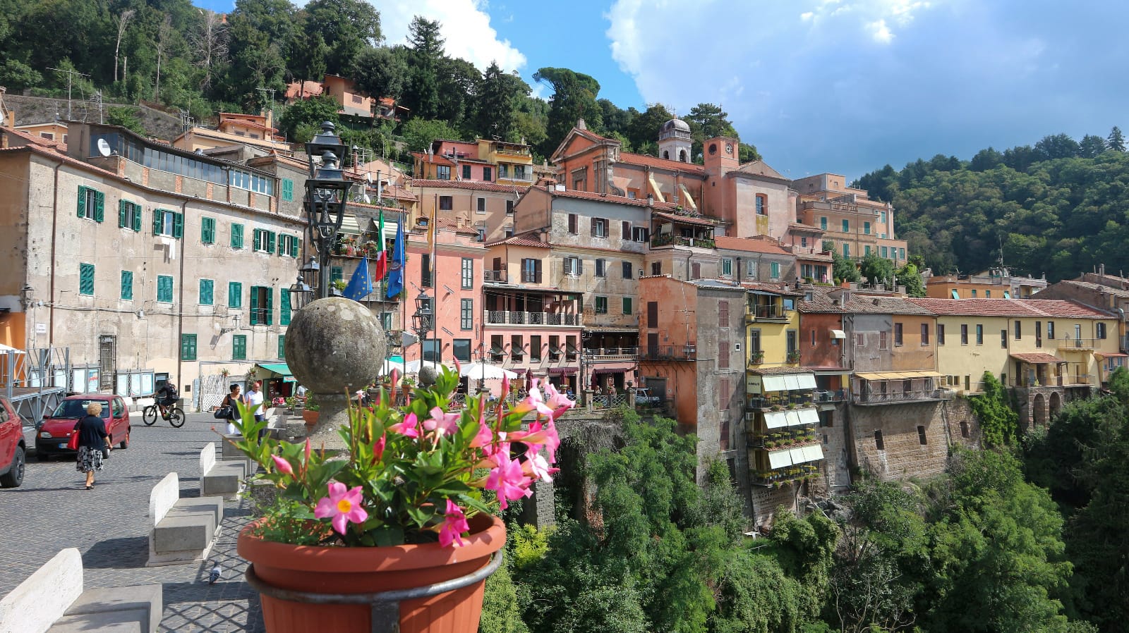 Tutte le cose da vedere a Nemi, borgo delle fragole dei Castelli Romani ...