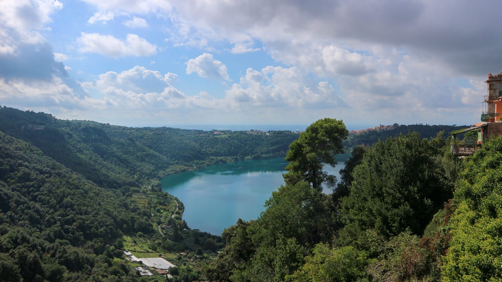 Tutte le cose da vedere a Nemi, borgo delle fragole dei Castelli Romani ...