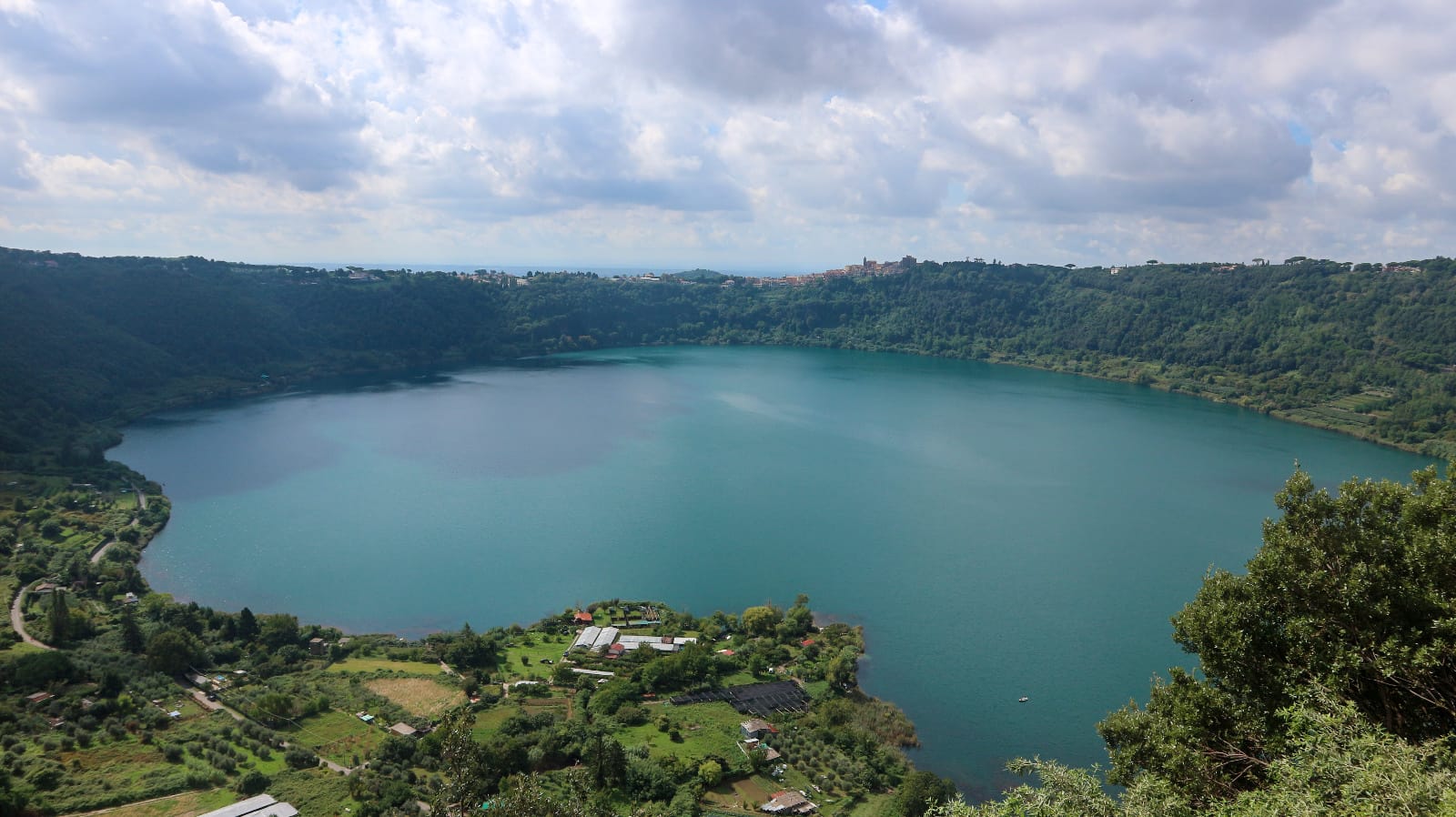 Tutte le cose da vedere a Nemi, borgo delle fragole dei Castelli Romani ...